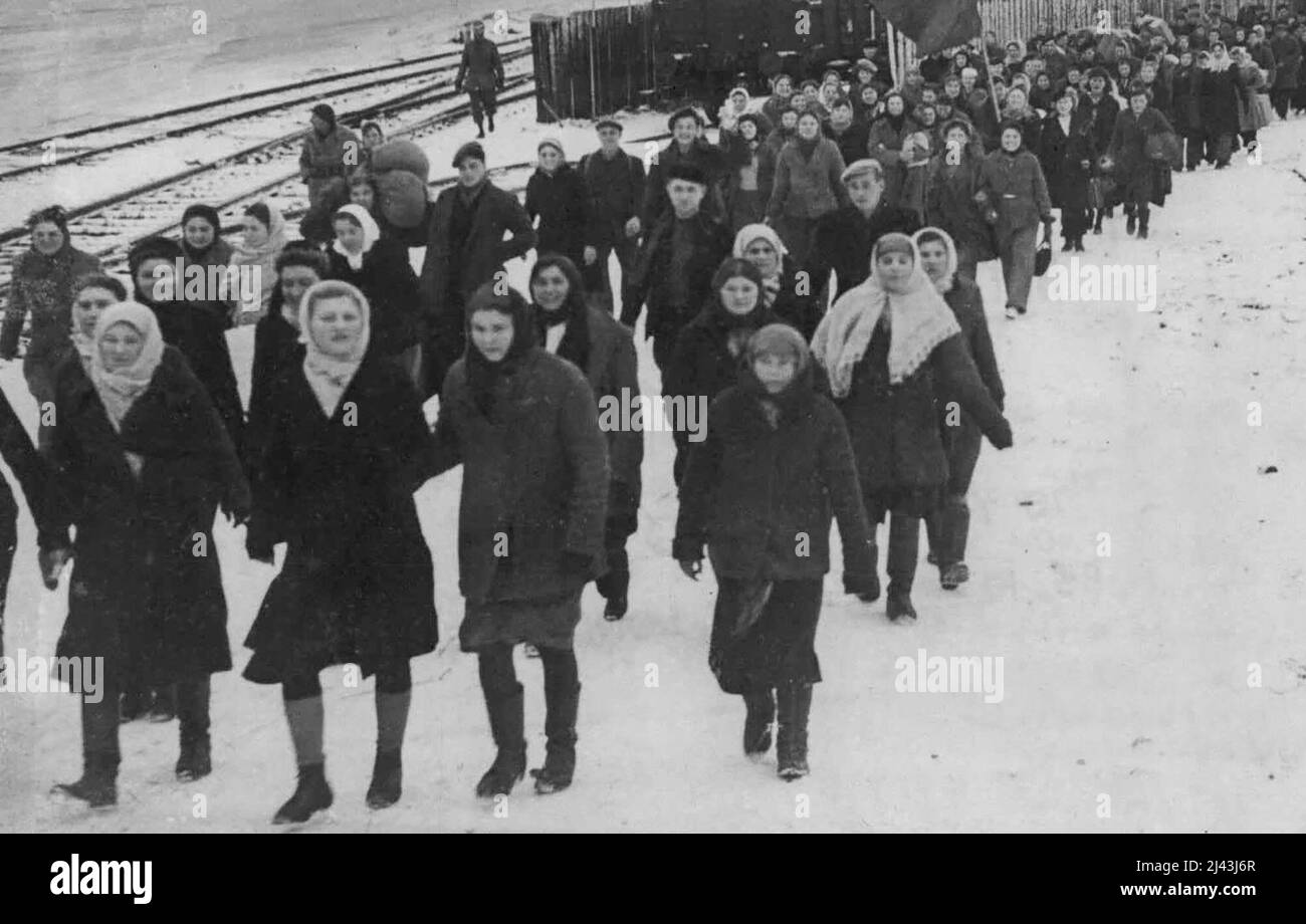 1940s train interior hi-res stock photography and images - Alamy
