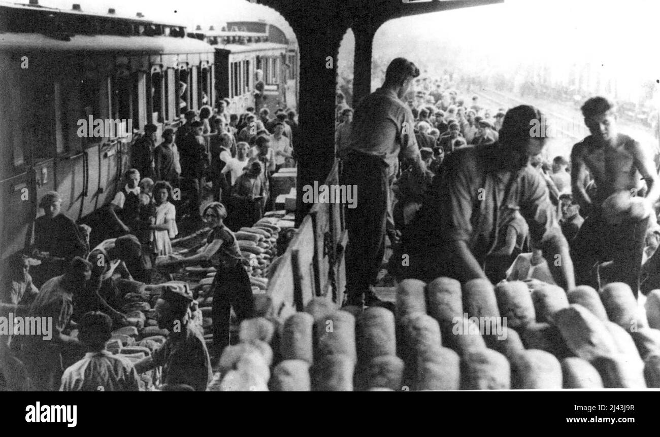 Black prisoner railroad hi-res stock photography and images - Alamy