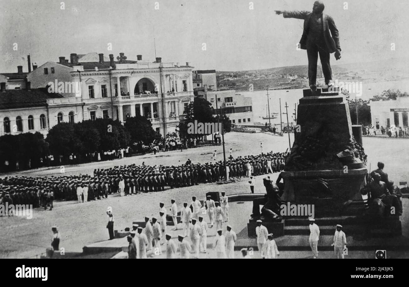 Red army and white army crimea hi-res stock photography and images - Alamy