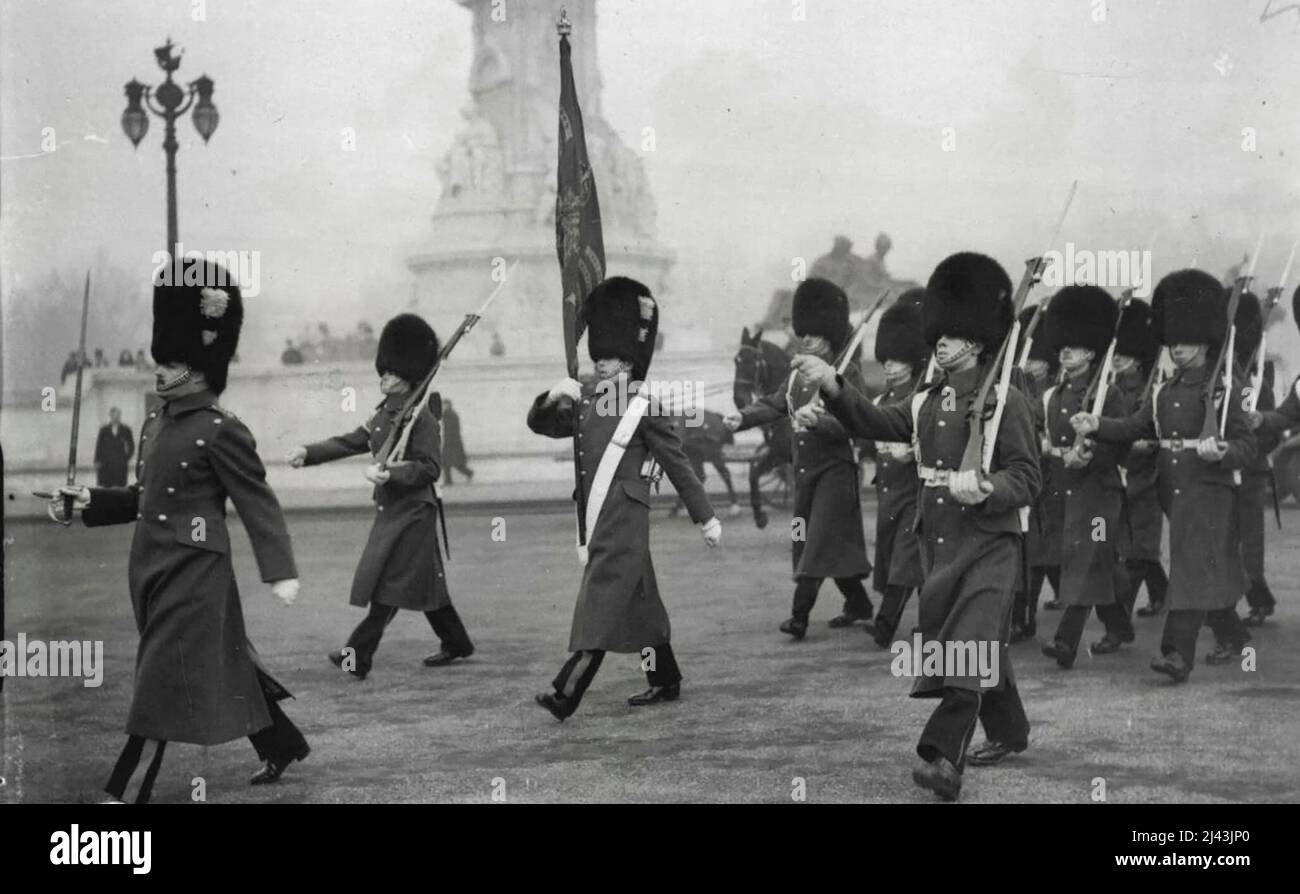 Welsh Guards Relieved At Last Changing Of Guard For King Edward -- The ...