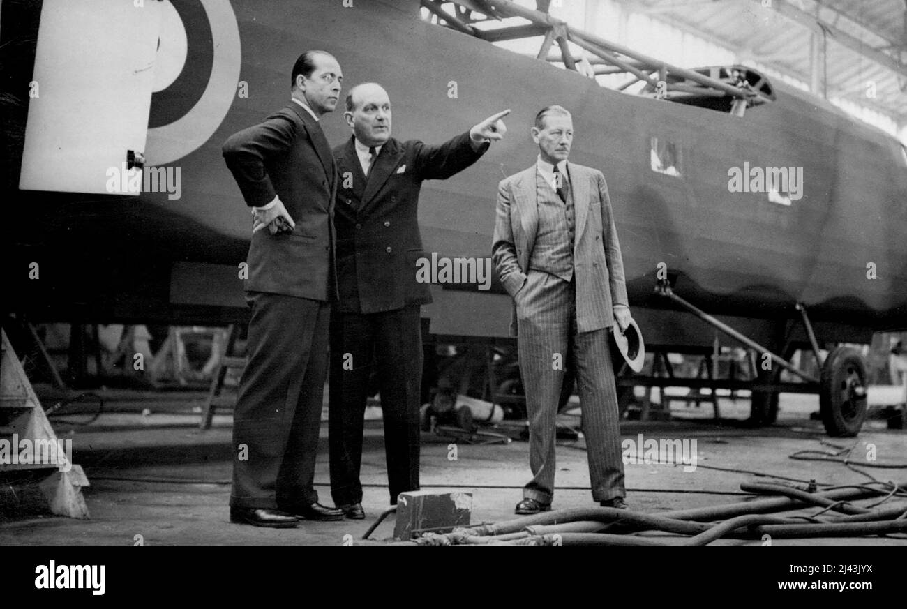 English pioneer of aviation Black and White Stock Photos & Images - Alamy