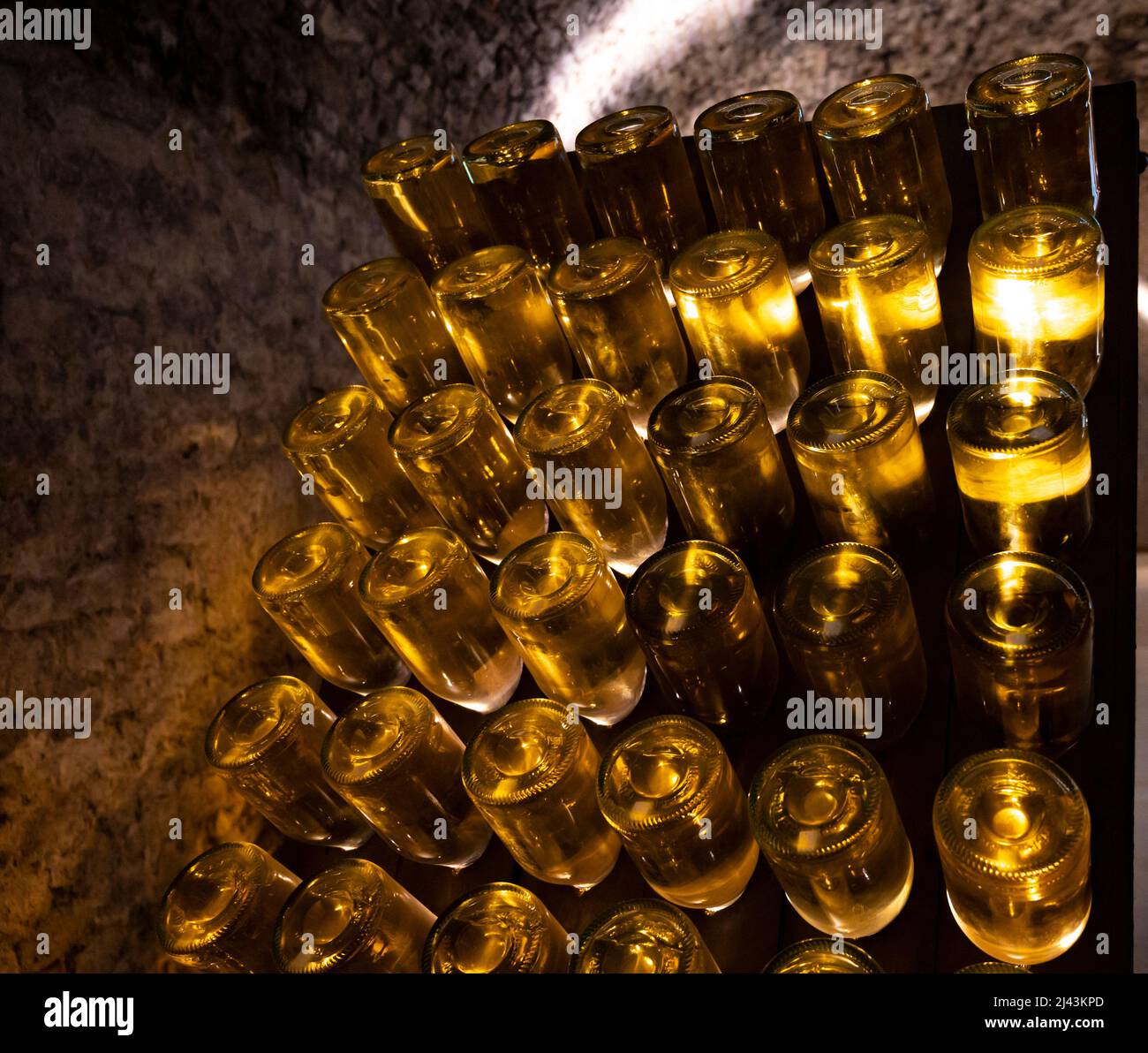 Sparkling white and rose wine production by traditional method in ...