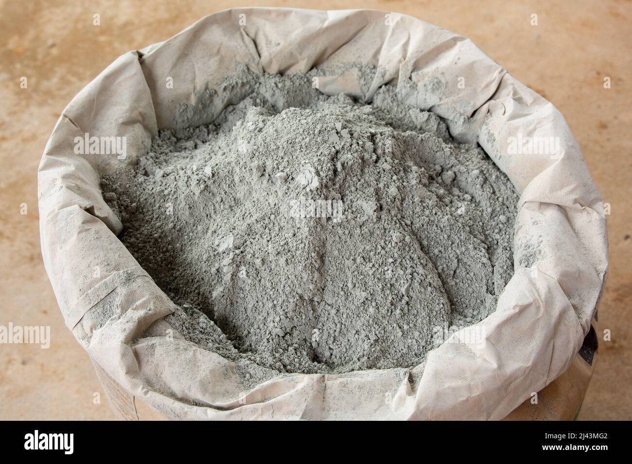 Cement additive hi-res stock photography and images - Alamy