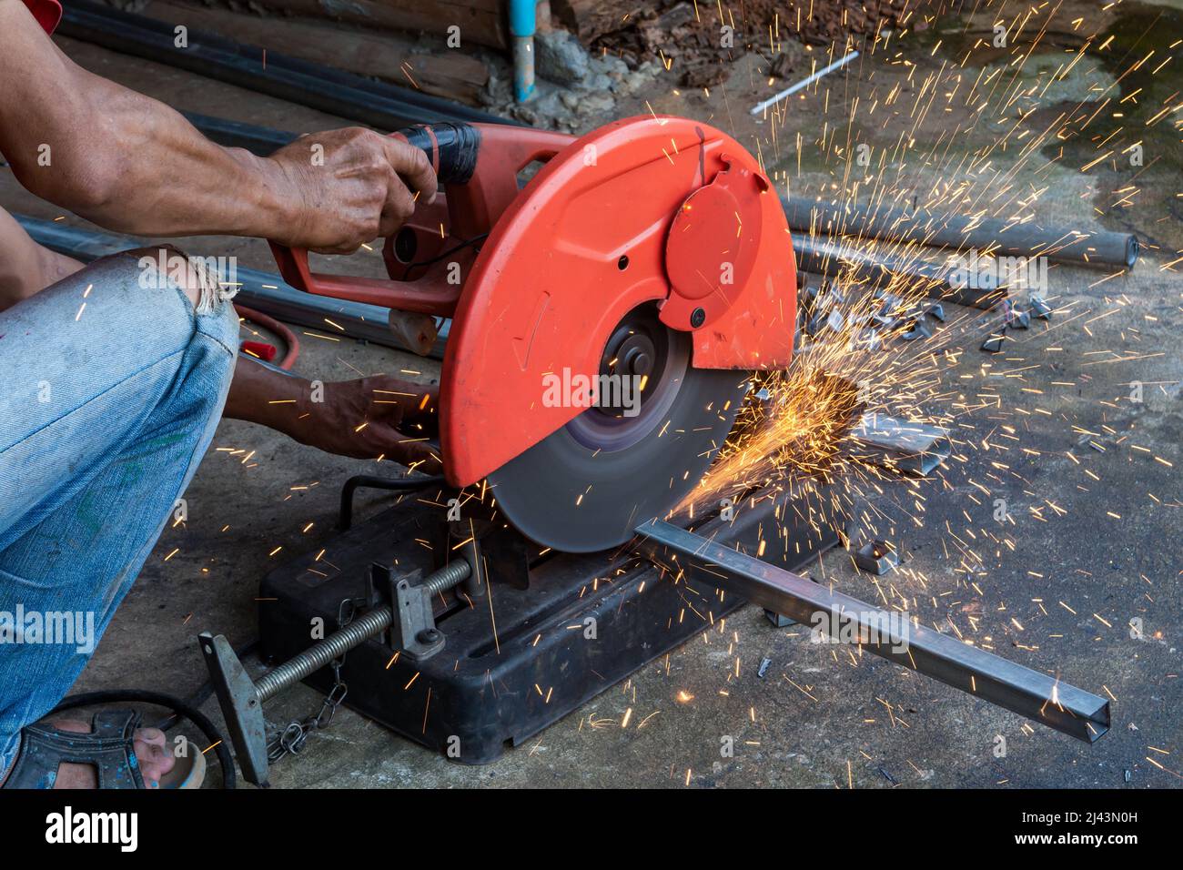 Worker cut steel with cut off wheel saw, cutting wheels Stock Photo - Alamy