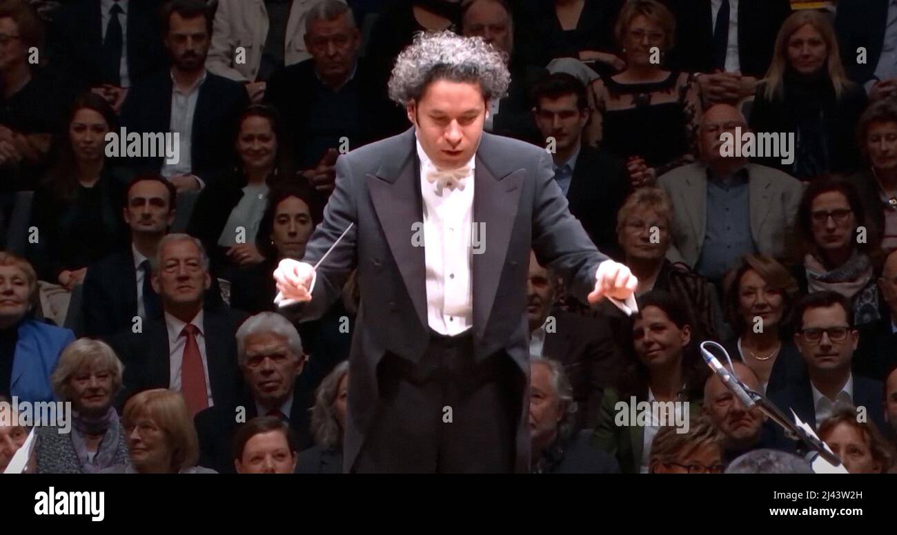VIVA MAESTRO, (aka VIVA MAESTRO!), Gustavo Dudamel, 2022. © Greenwich ...