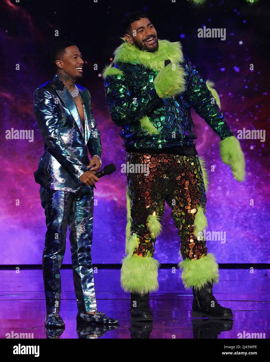 THE MASKED SINGER, from left: host Nick Cannon, Thingamabob (revealed ...