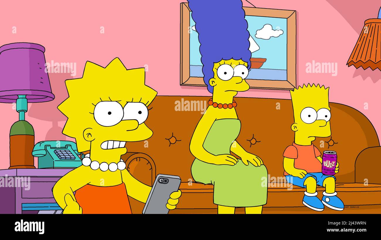 THE SIMPSONS, from left: Lisa Simpson (voice: Yeardley Smith), Marge ...