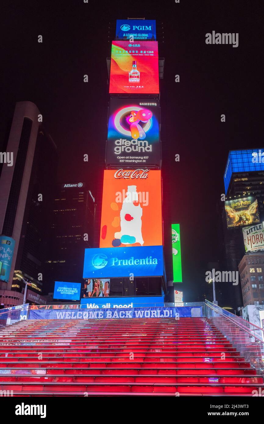 Times square night hi-res stock photography and images - Alamy