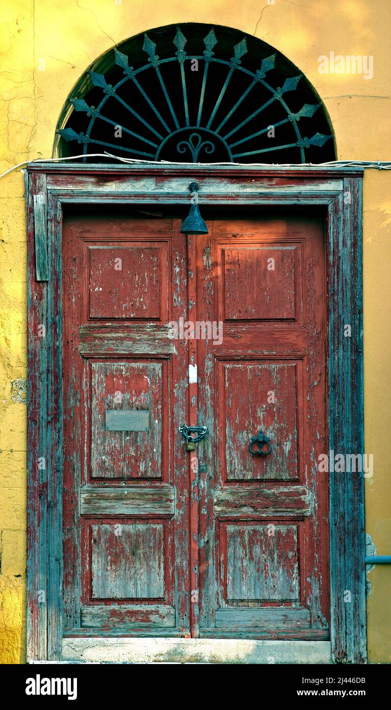 An old rustic door. A rustic door Stock Photo - Alamy