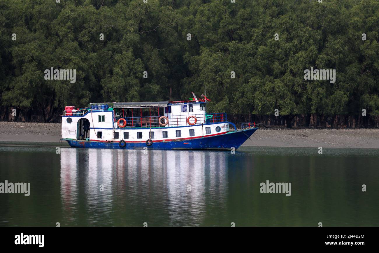Meghna river, bangladesh hi-res stock photography and images - Alamy
