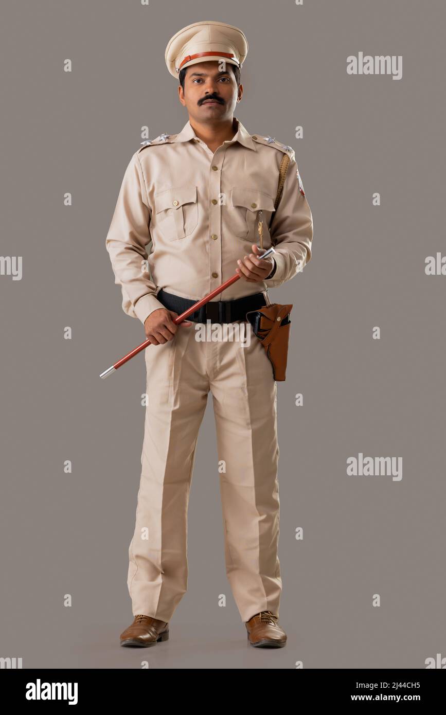 Indian police with gun full view hi-res stock photography and images ...