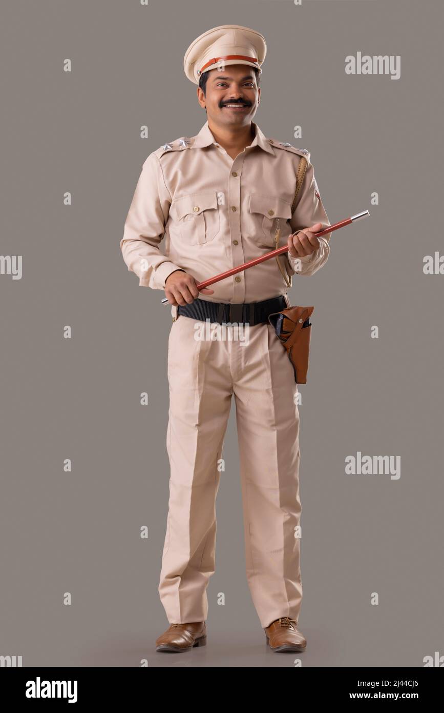 Indian police with gun full view hi-res stock photography and images ...