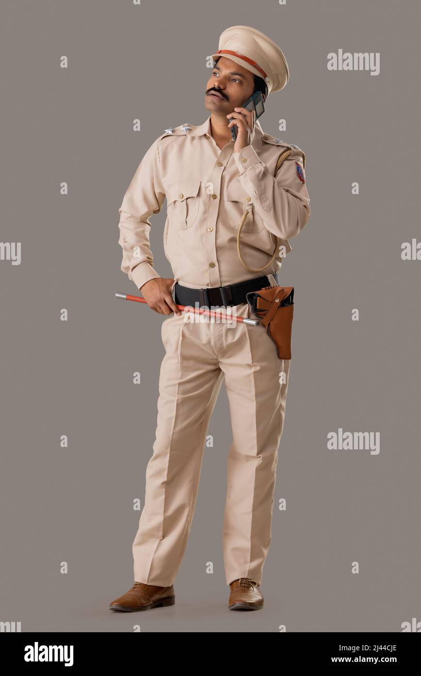 Indian police with gun full view hi-res stock photography and images ...