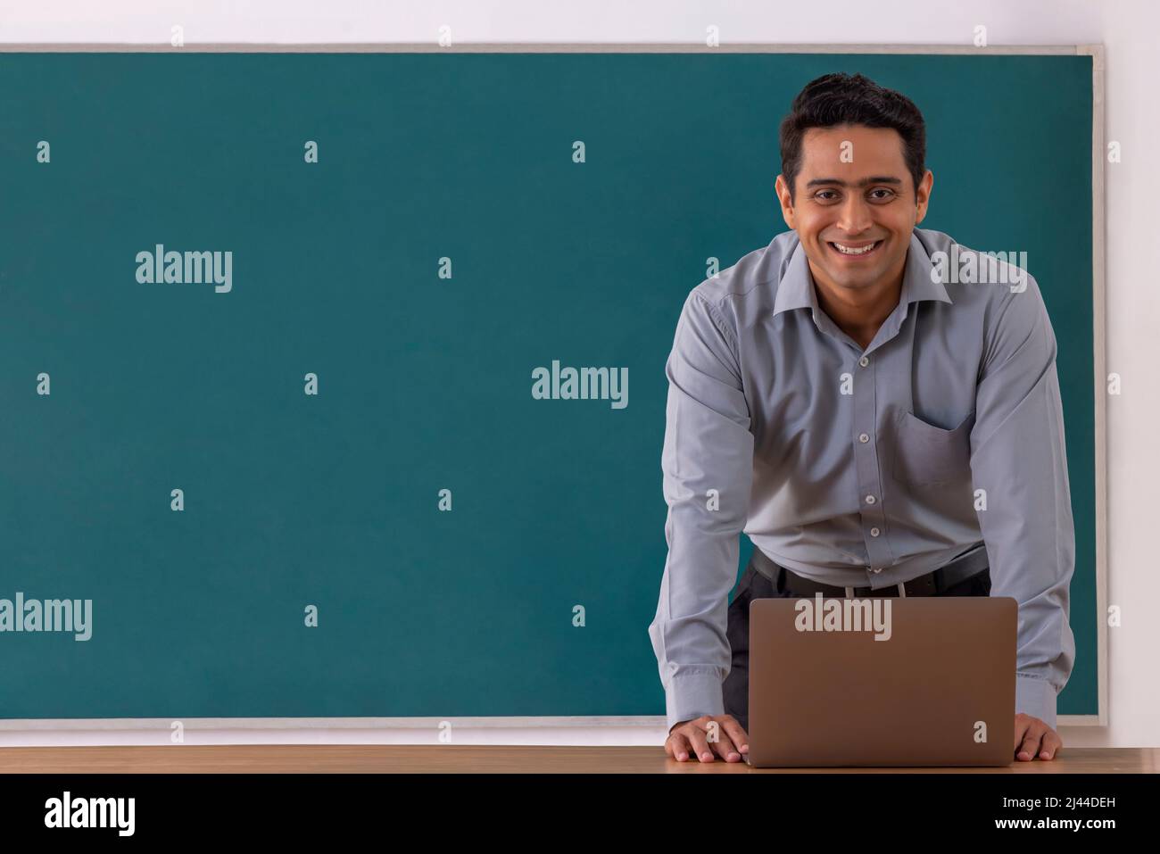 Class portrait formal hi-res stock photography and images - Alamy