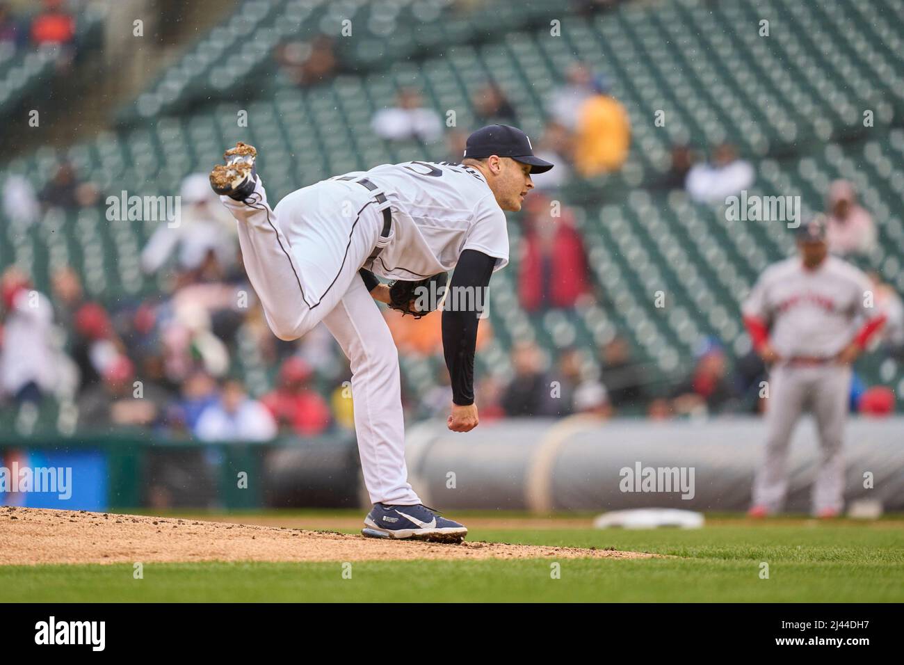 April 11 2022: Detroit pitcher Matt Manning (25) throws a pitch during ...