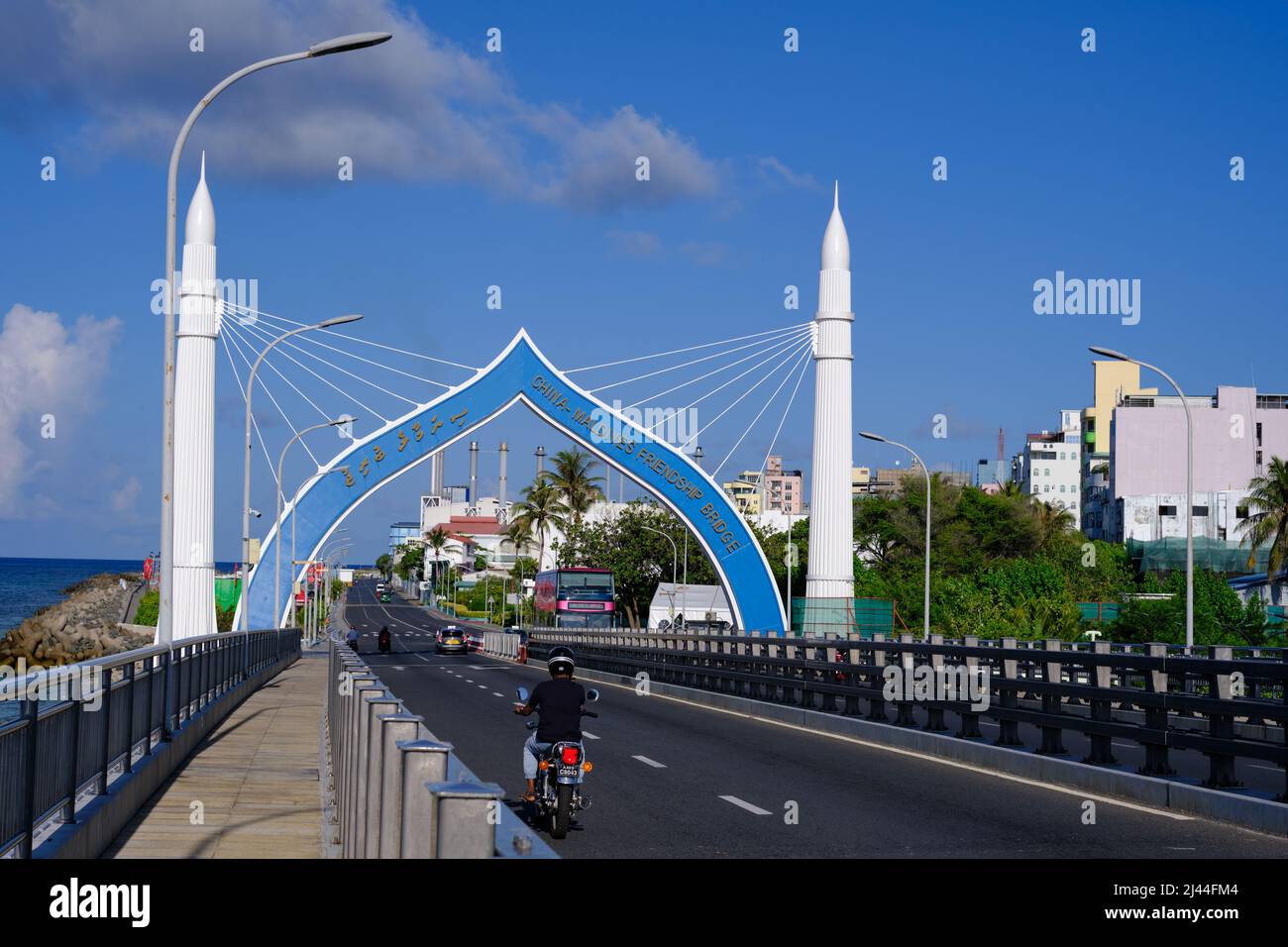 The Sinamalé Bridge, connecting Malé to Hulhulé and Hulhumalé in the ...