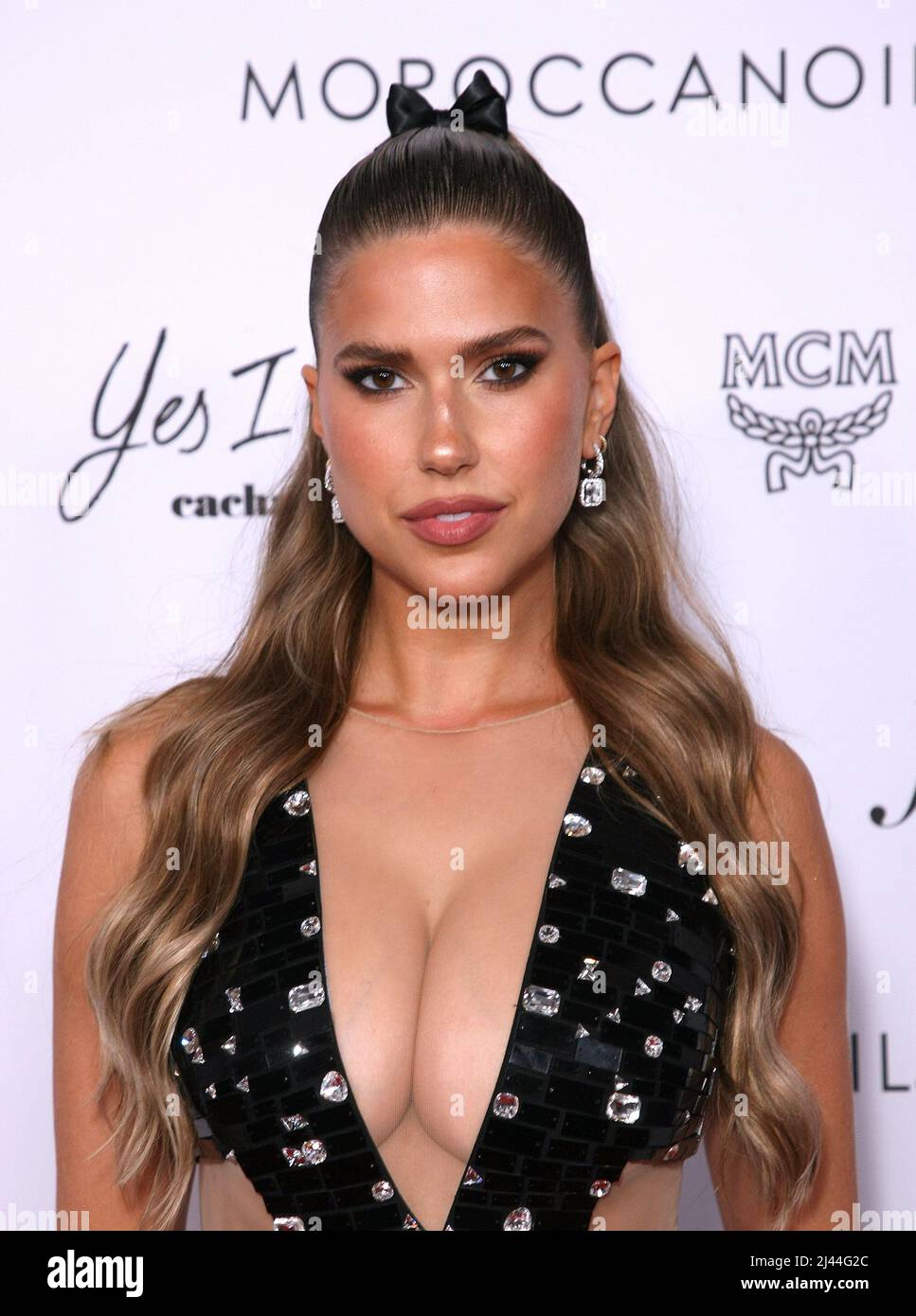 Kara Del Toro Attends The Daily Front Rows 6th Annual Fashion Los