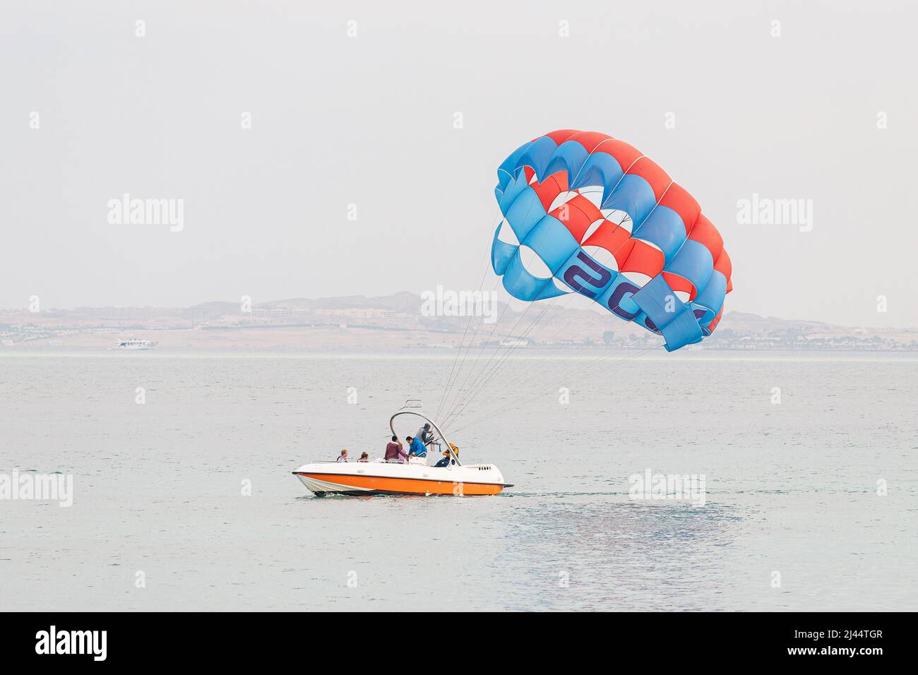 Parachute egypt hi-res stock photography and images - Alamy