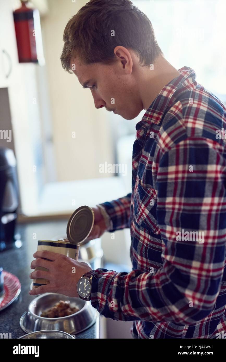 Chow time hi-res stock photography and images - Alamy