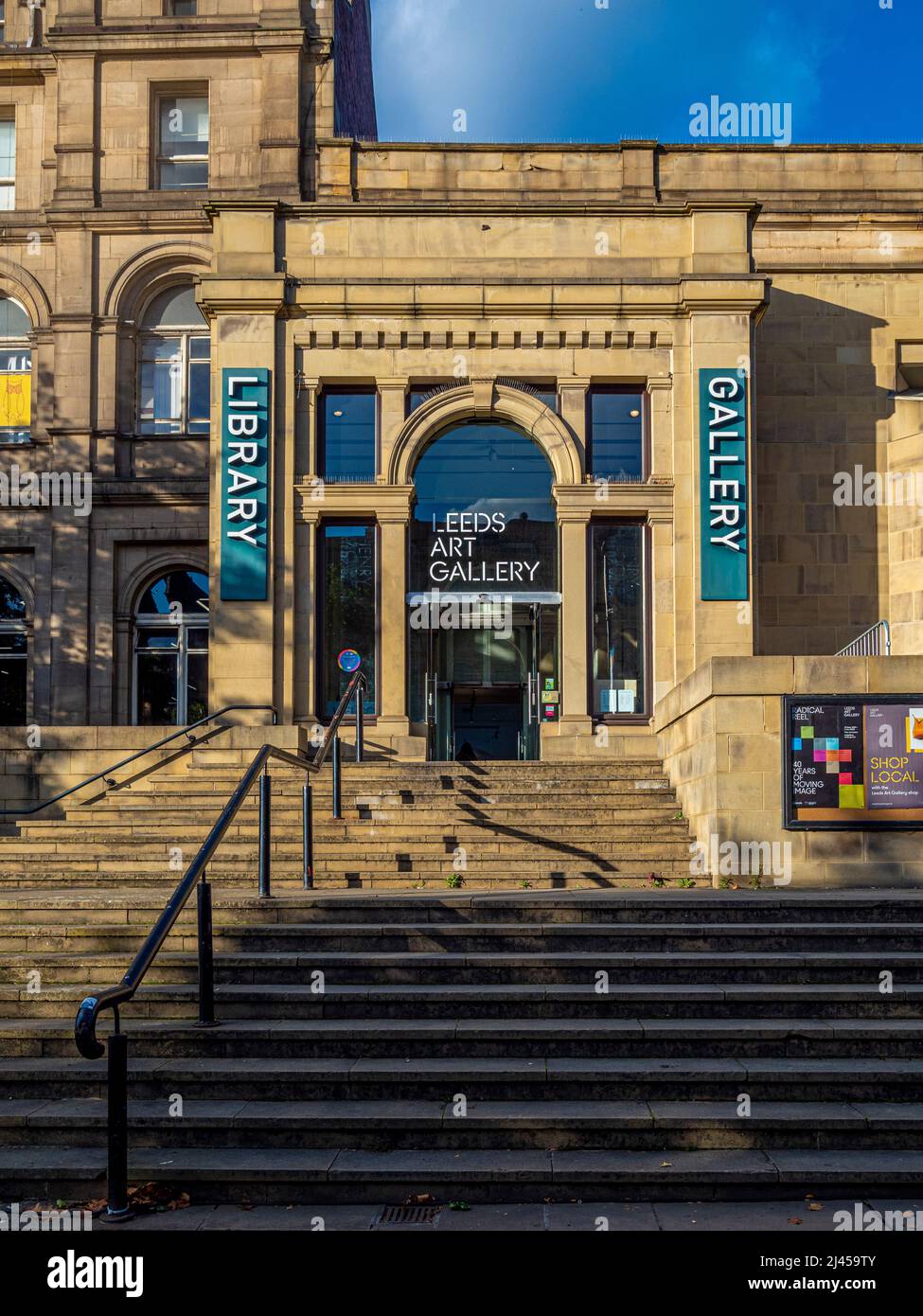 Victoria square leeds hi-res stock photography and images - Alamy