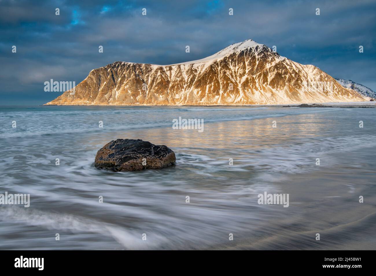 Skandinavien, Norwegen, Lofoten, Atlanktik, Winter, Steine, Berge ...