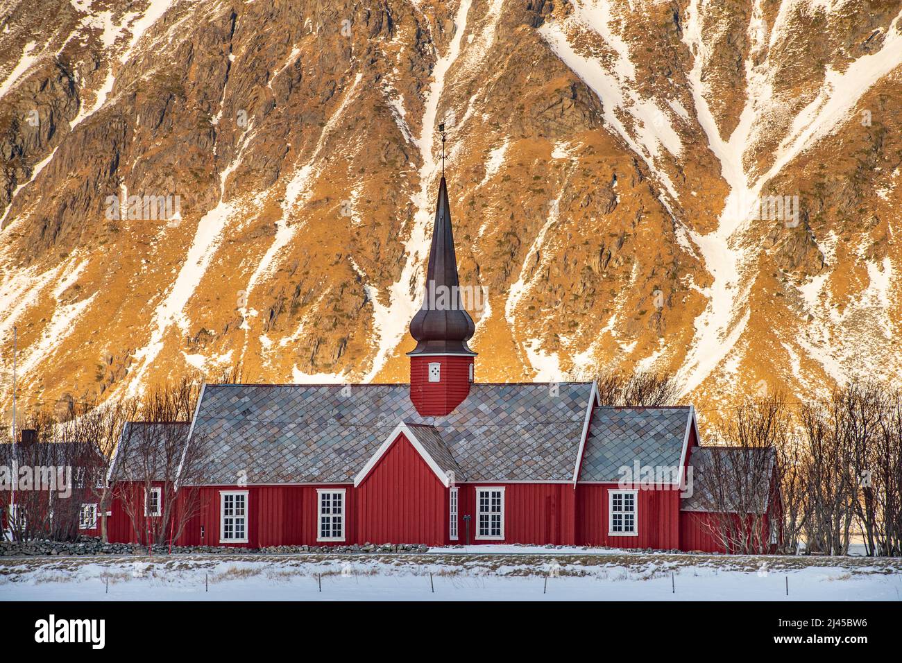 Inselkirche, Flakstadt, Lofoten, Ramberg Stock Photo - Alamy