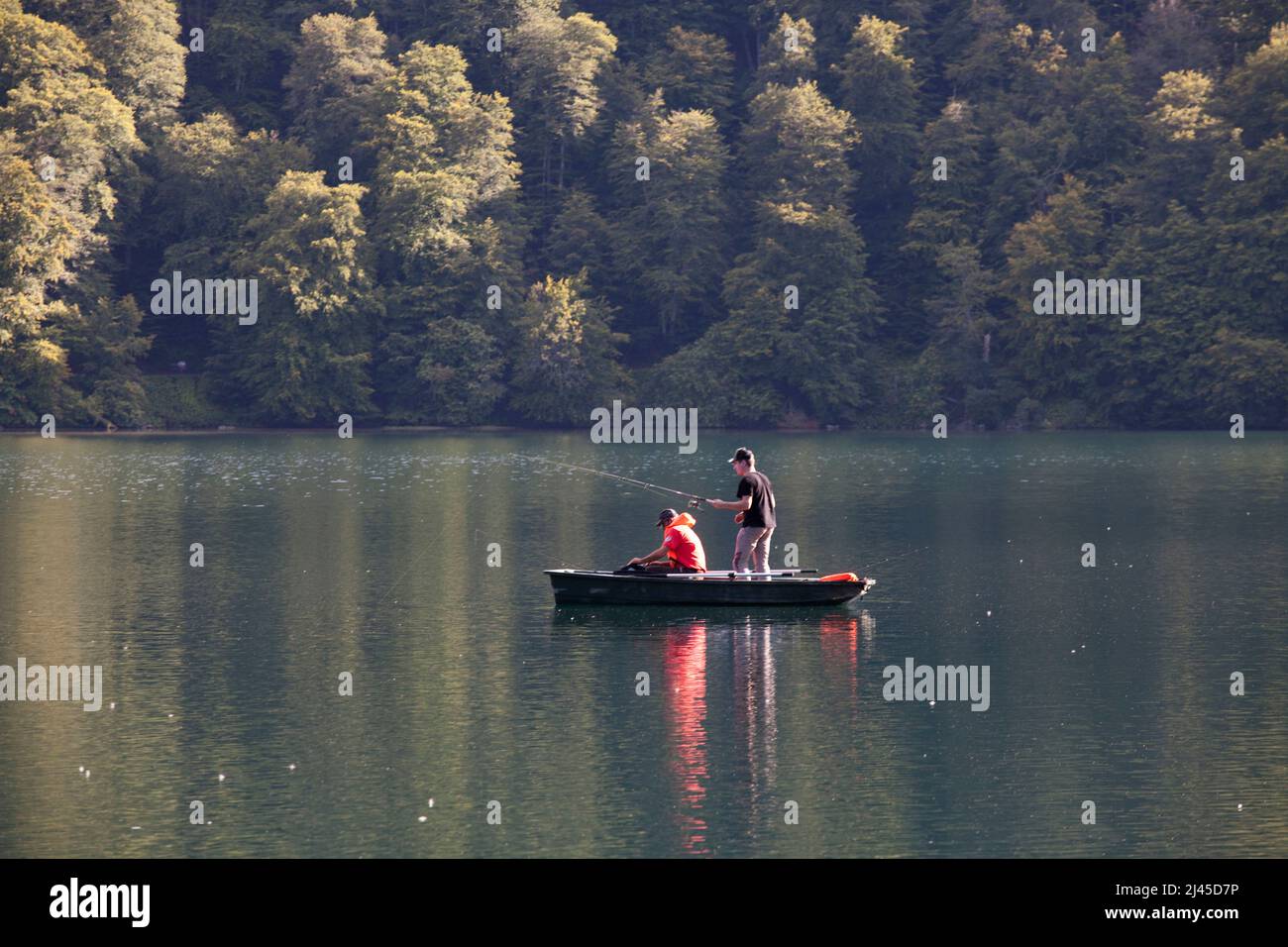 Besse-et-Saint-Anastaise (central-southern France): Lake Pavin ...