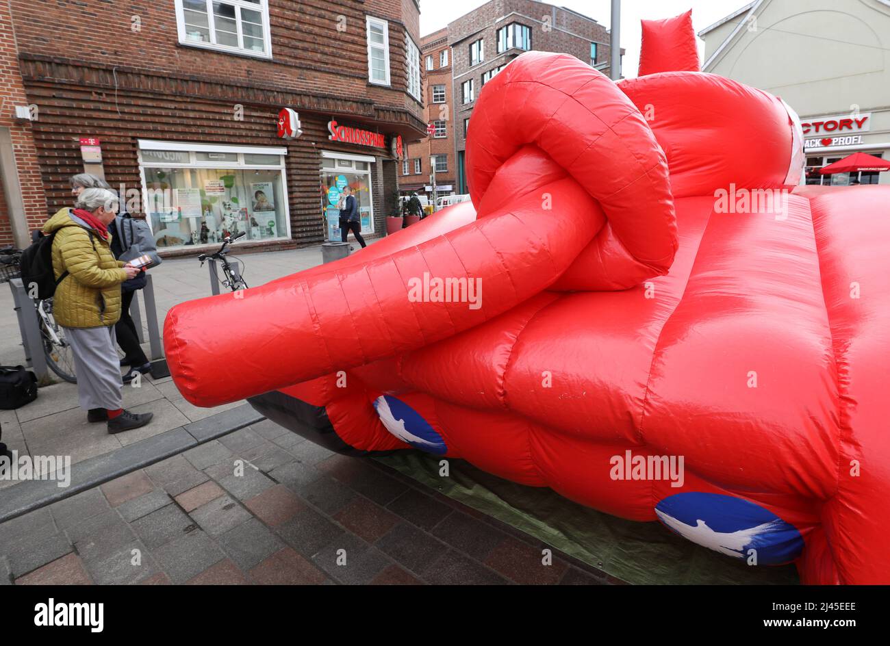 Schwerin, Germany. 12th Apr, 2022. On the "Peace Tour" of the Left ...