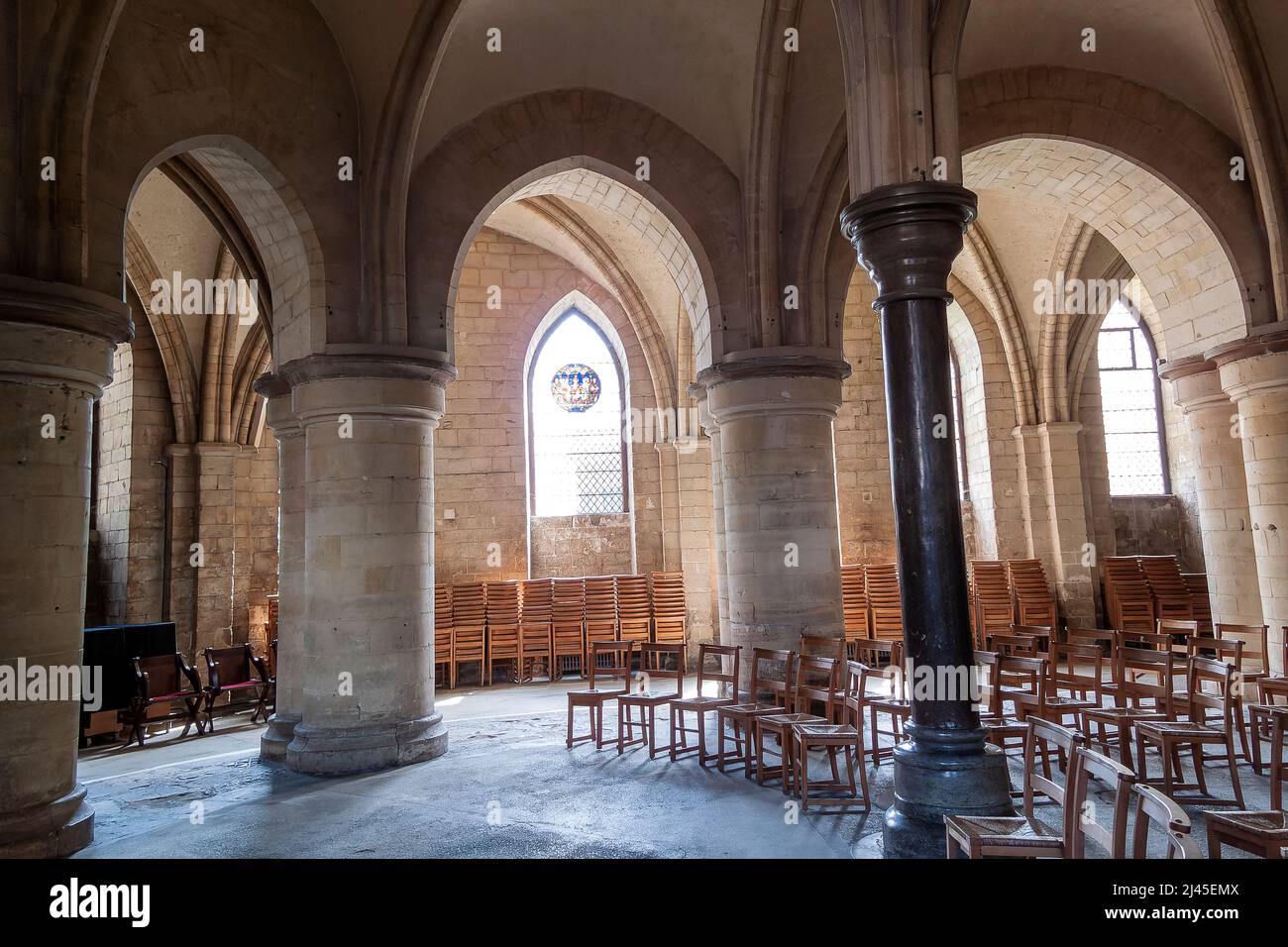 Canterbury cathedral capital in crypt hi-res stock photography and ...