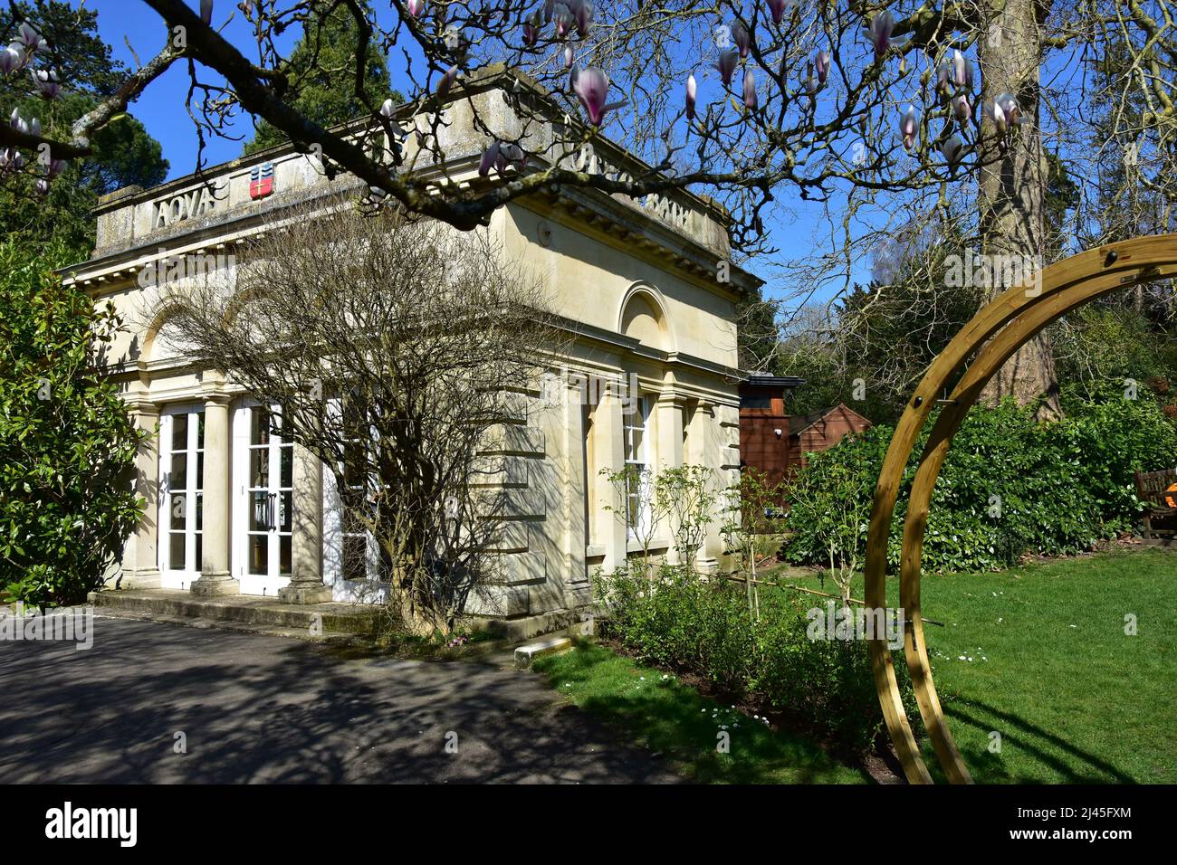 Temple of Minerva, Botanical Gardens, Bath, UK Stock Photo - Alamy