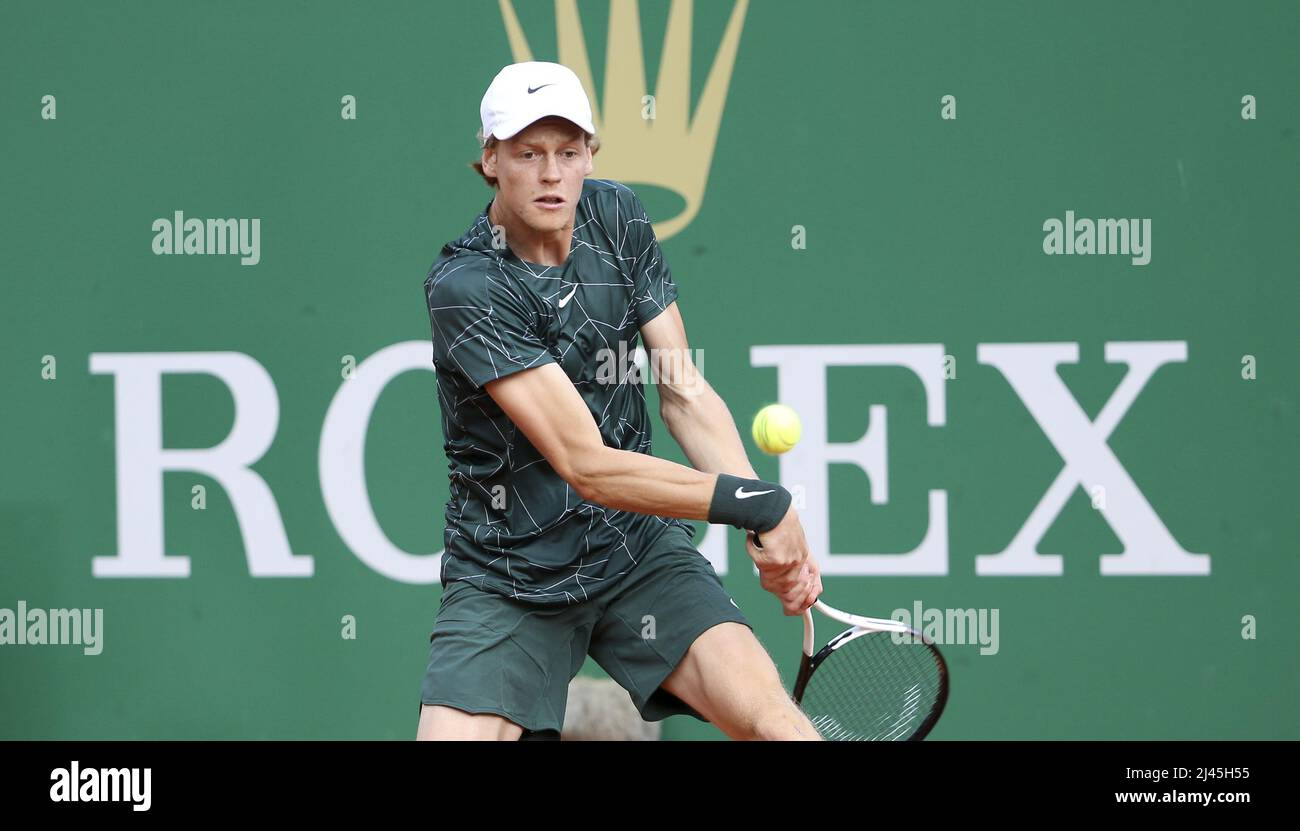 Jannik Sinner of Italia during day 2 of the Rolex Monte-Carlo Masters ...