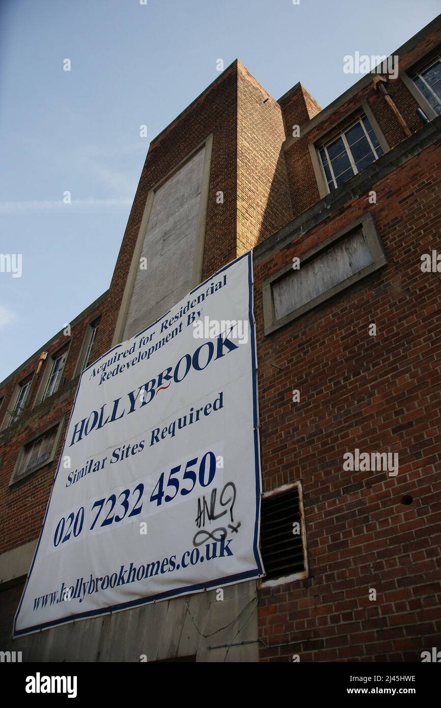 Three ships mural hull hi-res stock photography and images - Alamy