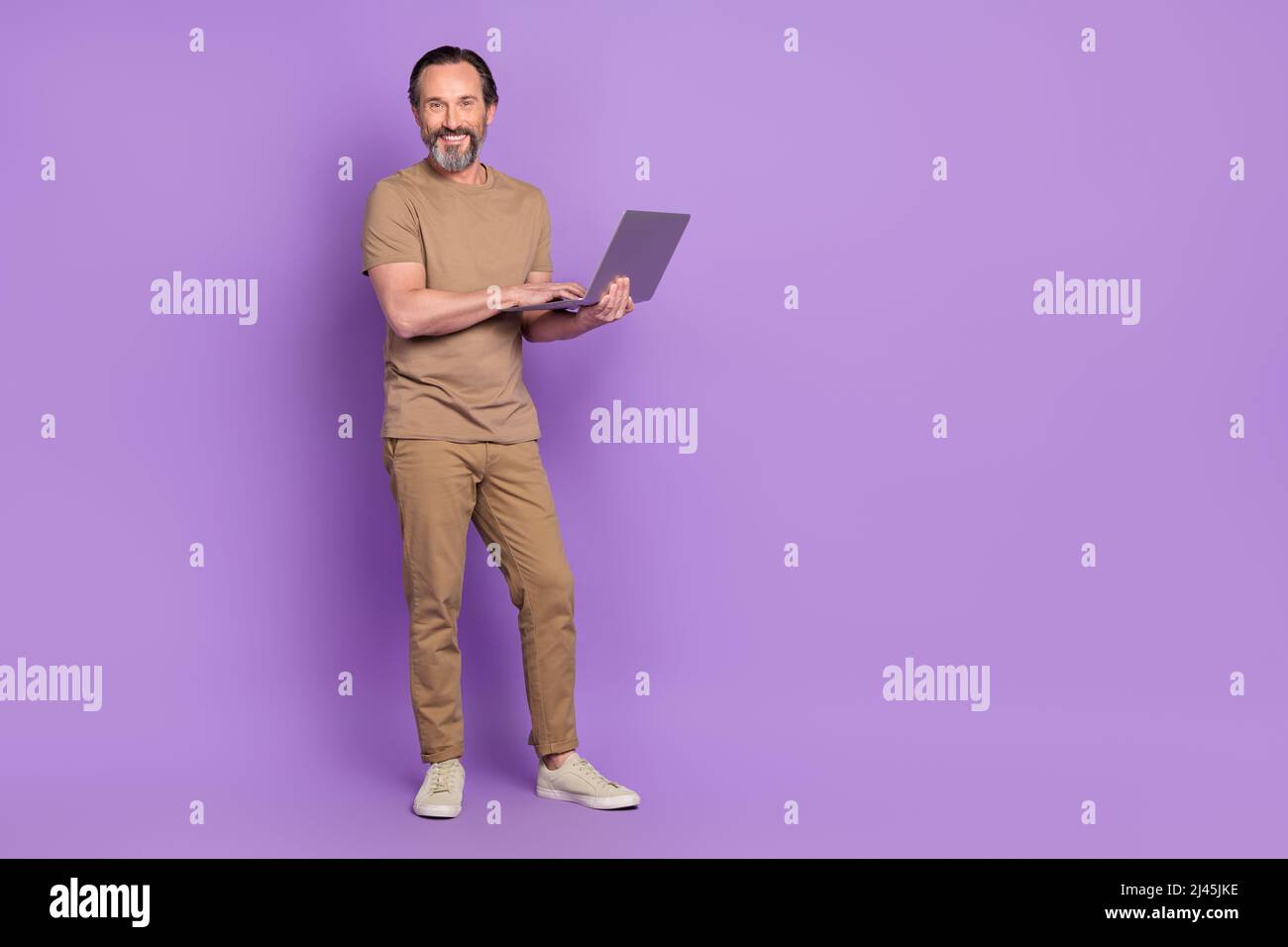 Full body photo of aged man use laptop manager expert boss project ...