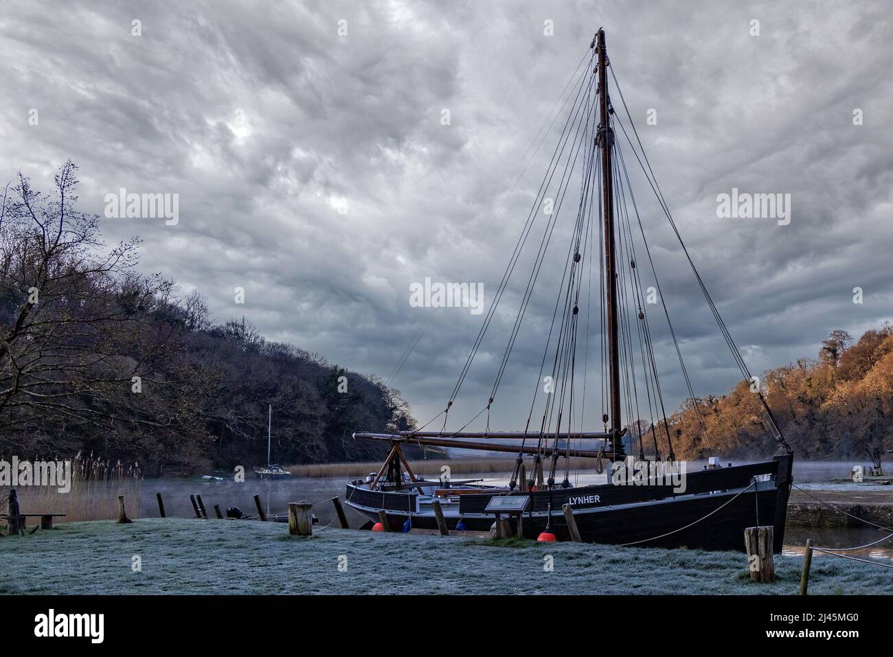 James goss calstock hi-res stock photography and images - Alamy
