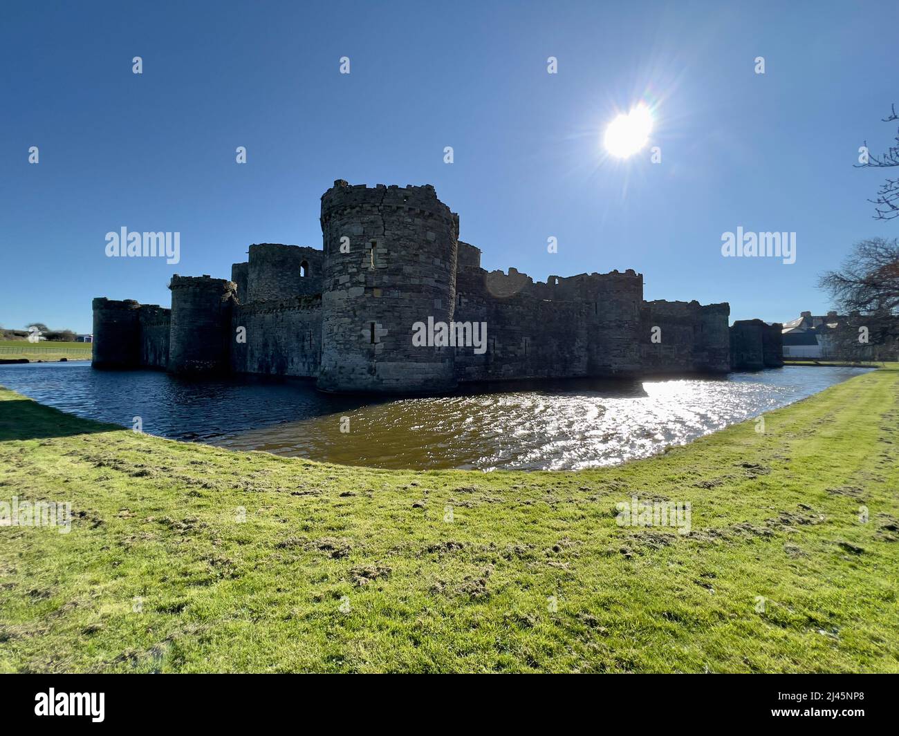 Beaumaris castle entrance hi-res stock photography and images - Alamy