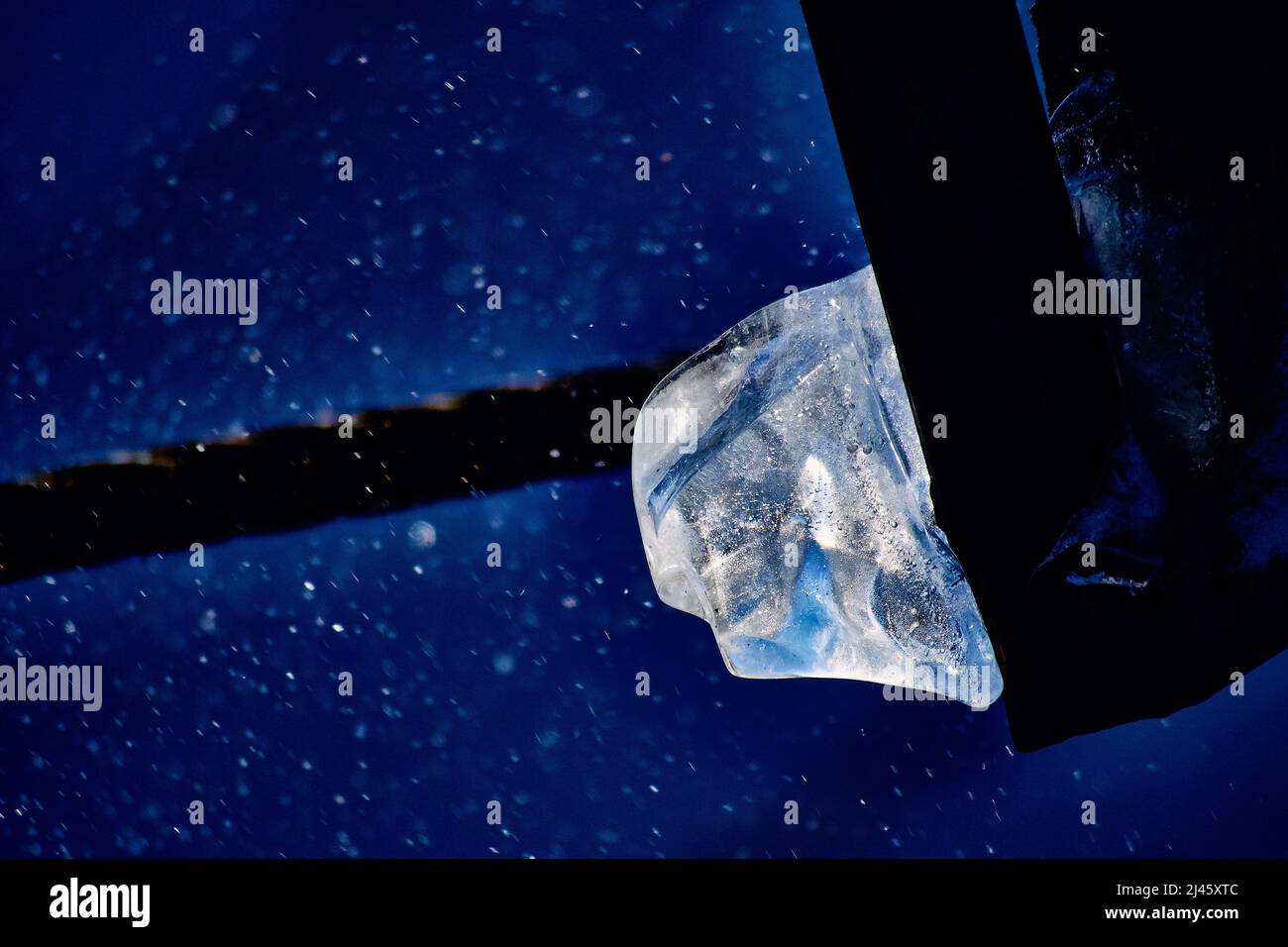Close up of frozen rope hi-res stock photography and images - Alamy