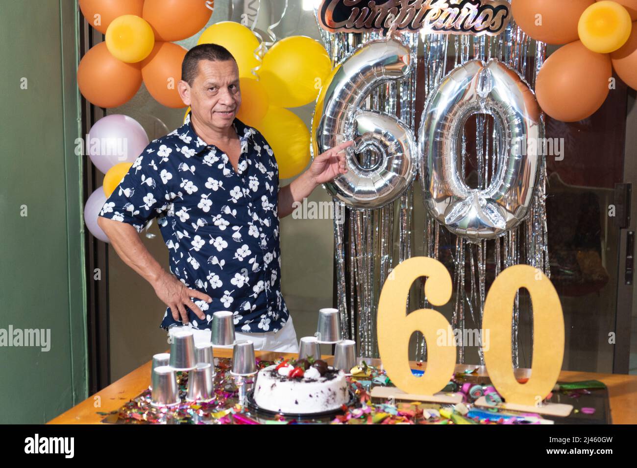 60th birthday cake hi-res stock photography and images - Alamy