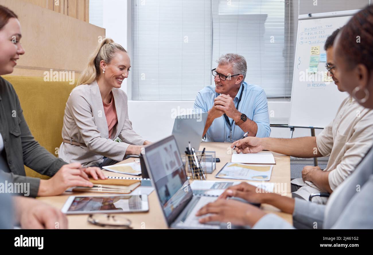 Woman shy office desk hi-res stock photography and images - Alamy