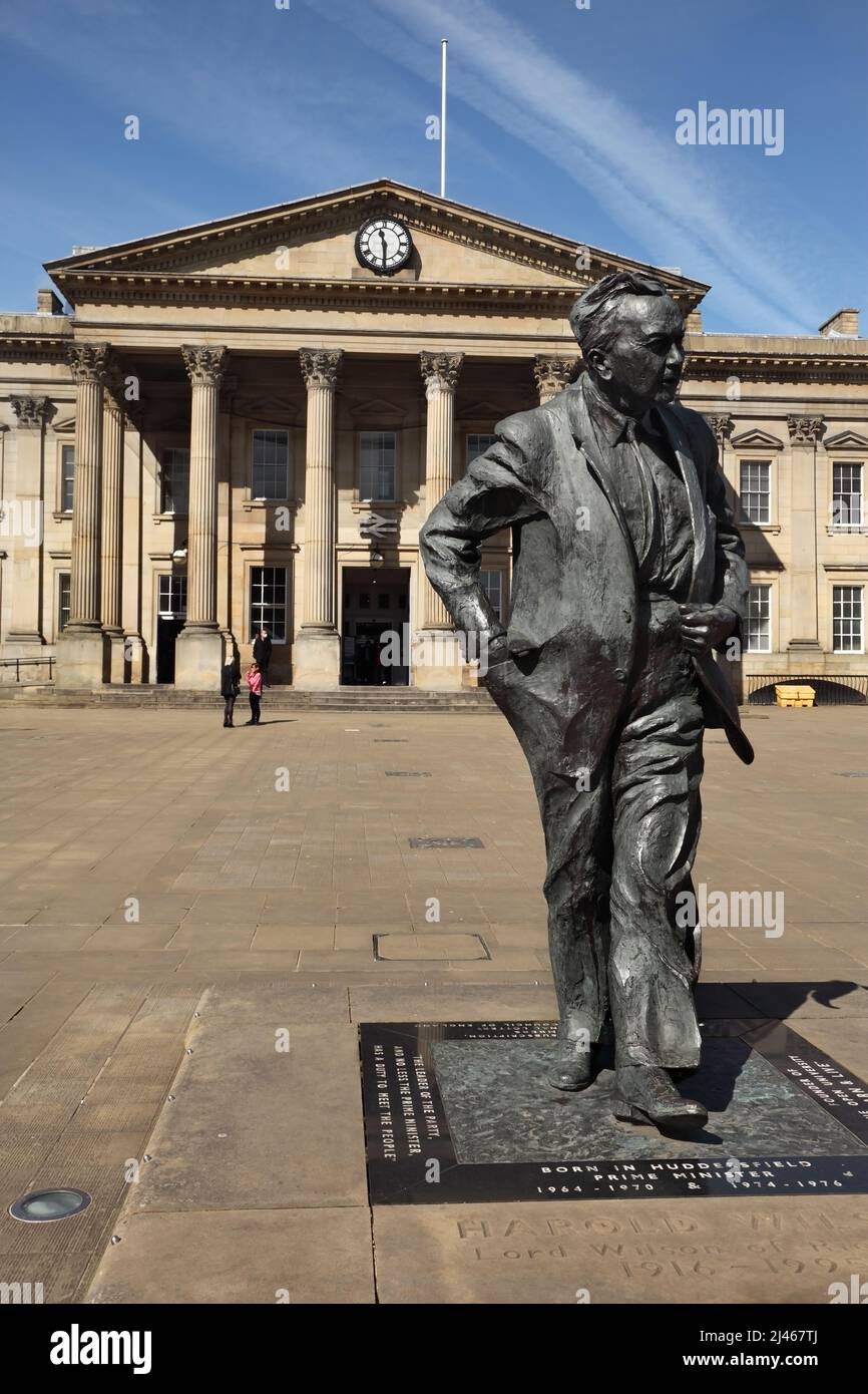 Statue of British Labour Party MP and Prime Minister Harold Wilson ...