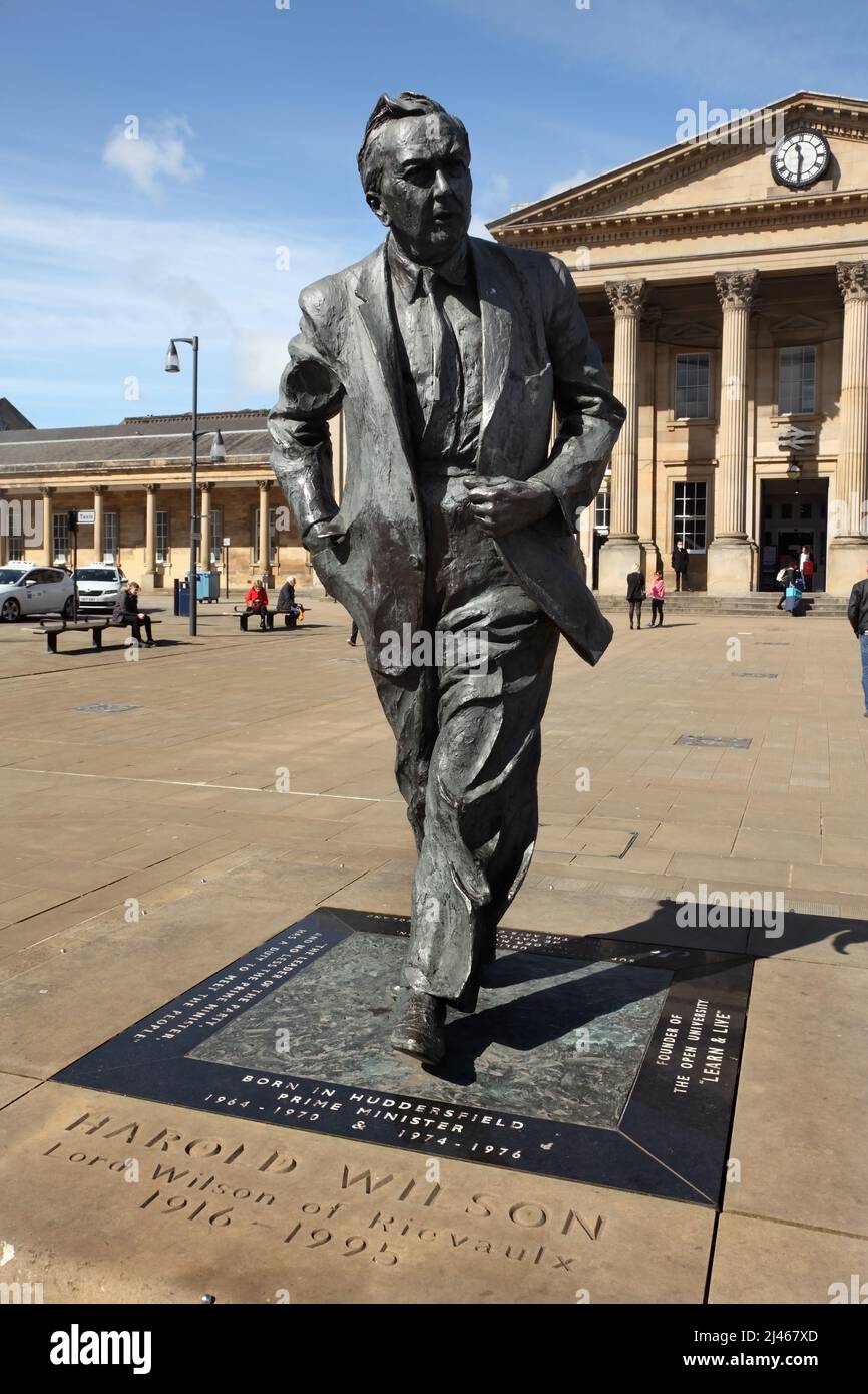 Statue of British Labour Party MP and Prime Minister Harold Wilson ...