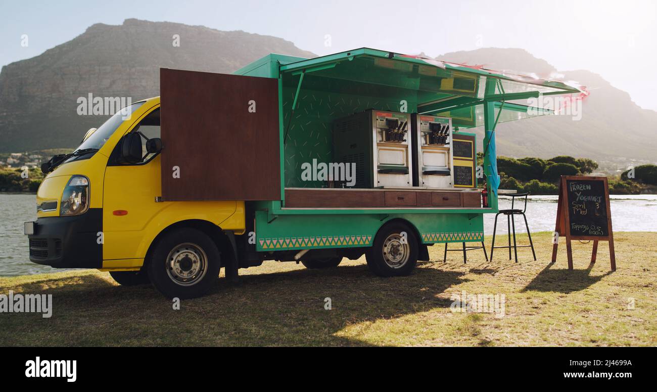 Nobody beach empty clients hi-res stock photography and images - Alamy