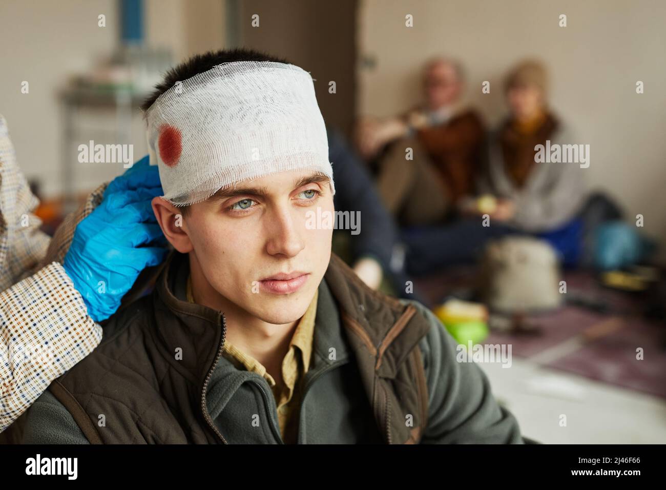 Wounded civilian hi-res stock photography and images - Alamy