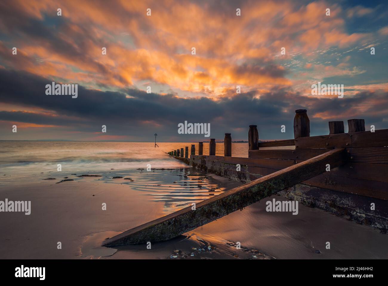 Groyne and stormy at the seaside Stock Photo - Alamy