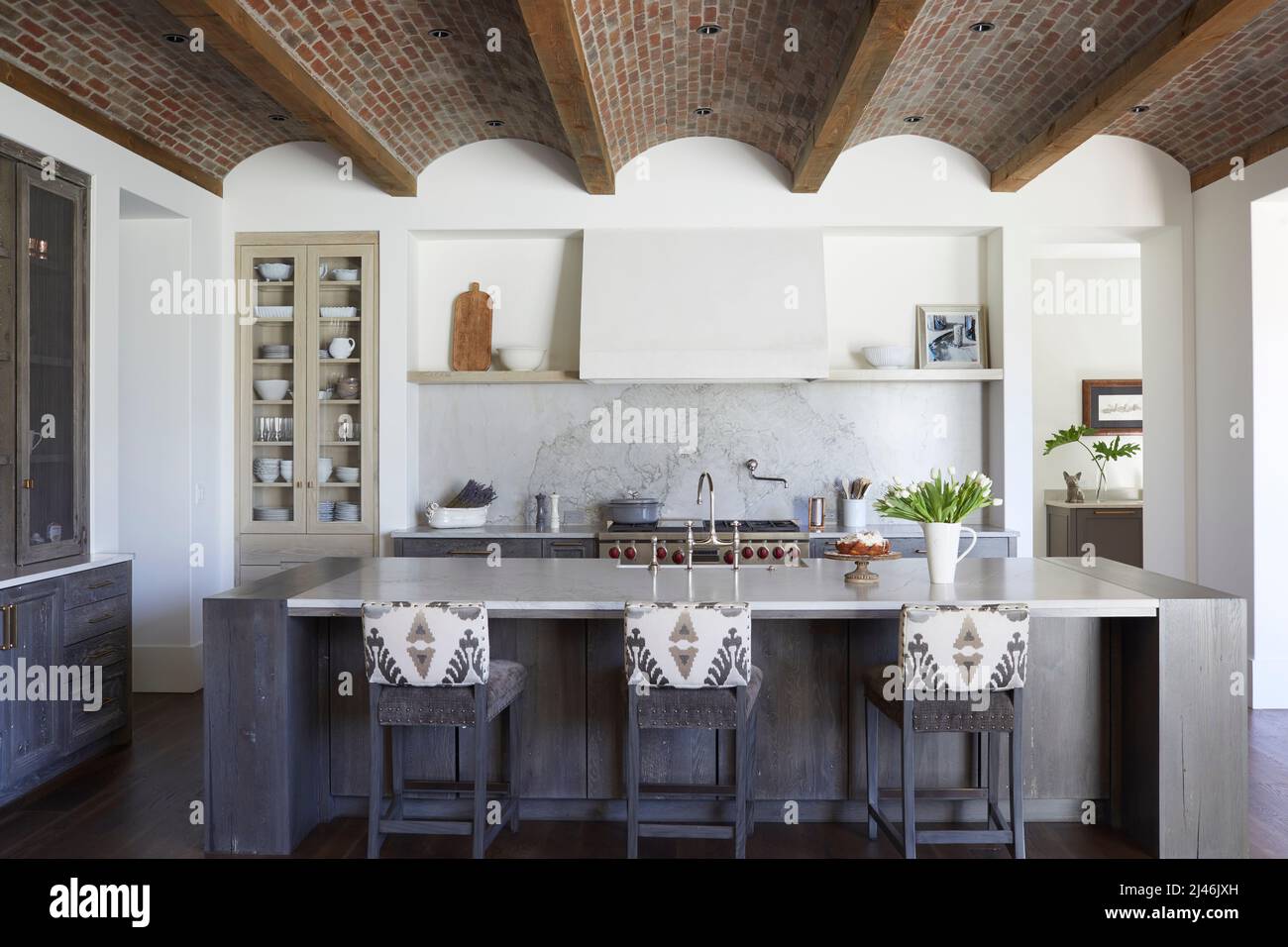 Brick vaulted ceiling interior hi-res stock photography and images - Alamy