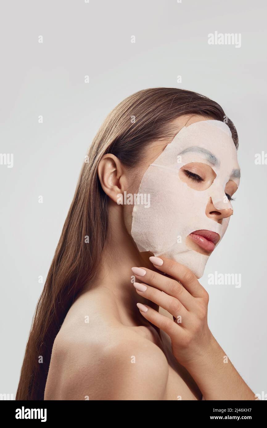 Moisturizing face mask sheet hi-res stock photography and images - Alamy