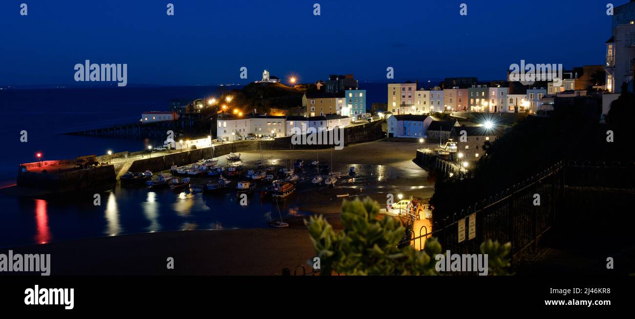 Tenby harbour at night Stock Photo - Alamy