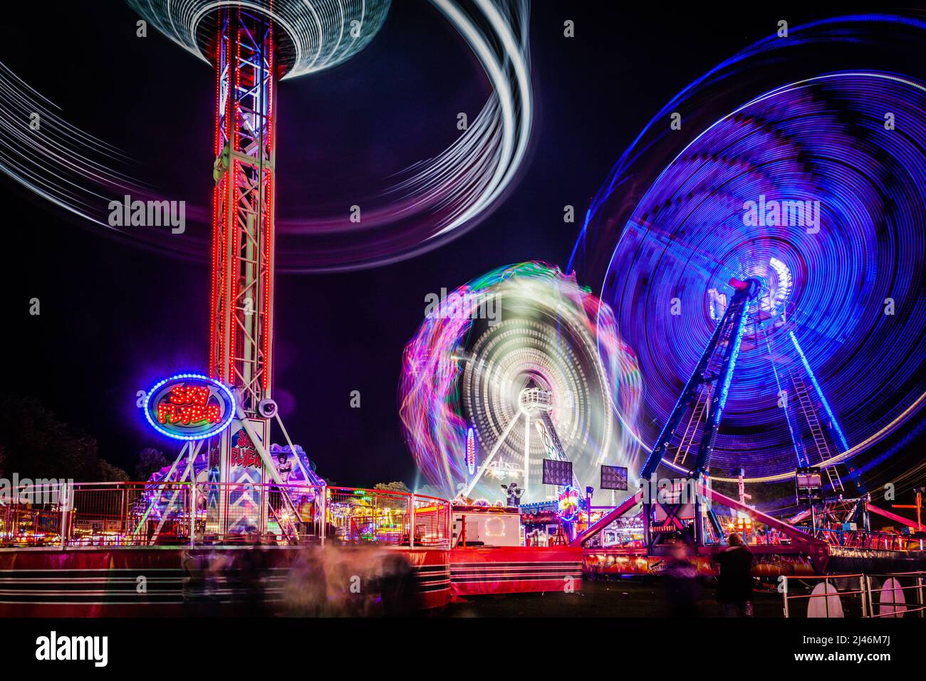 Long exposure images of fairground rides at the annual 'Witney Feast ...