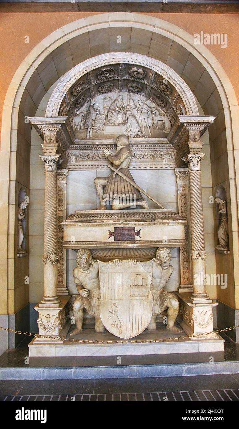 Spain niche tomb spanish hi-res stock photography and images - Alamy