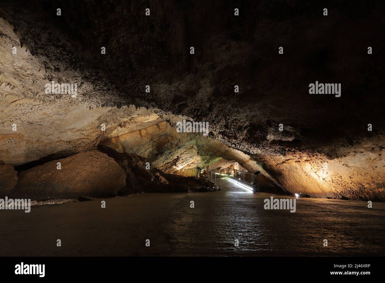 Lipa cave montenegro hi-res stock photography and images - Alamy