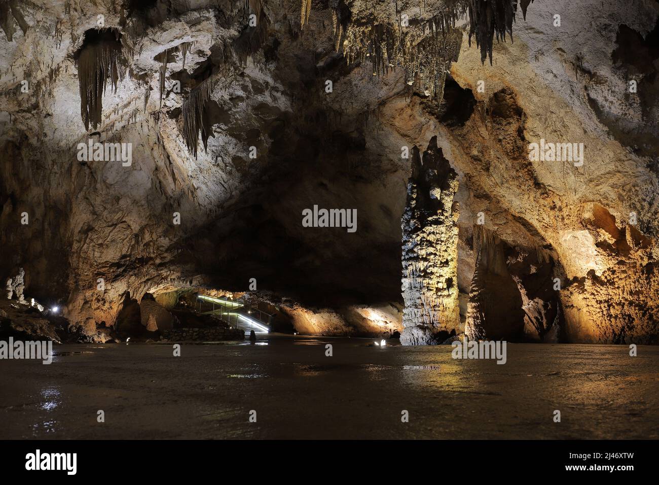 Lipa cave montenegro hi-res stock photography and images - Alamy